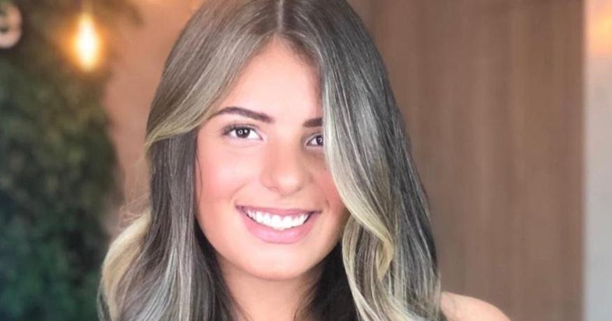 ACONTECE: BLOGUEIRA GIULIA MORAIS ESBANJA SENSUALIDADE EM NOVA CAMPANHA