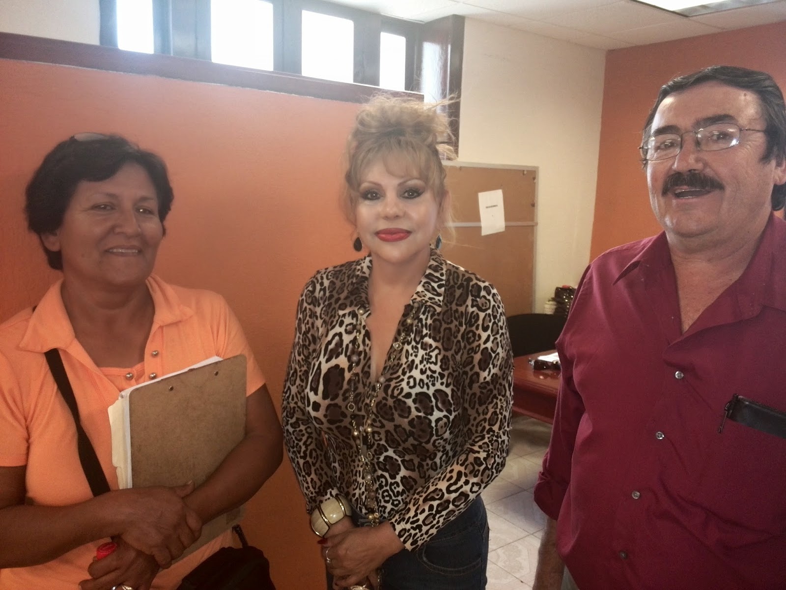 Kaleidoscopio: Atiende regidora Mireya Acuña a tiangueros