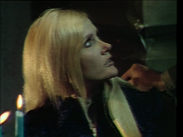 Shadows on the Wall: An Online Dark Shadows Fanzine: Nancy Barrett