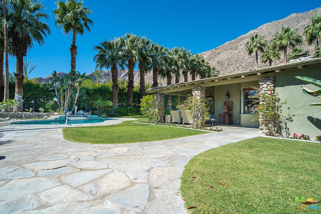 Sweet House Dreams: Rose Cottage, 1937 Cottage in Palm Springs, California