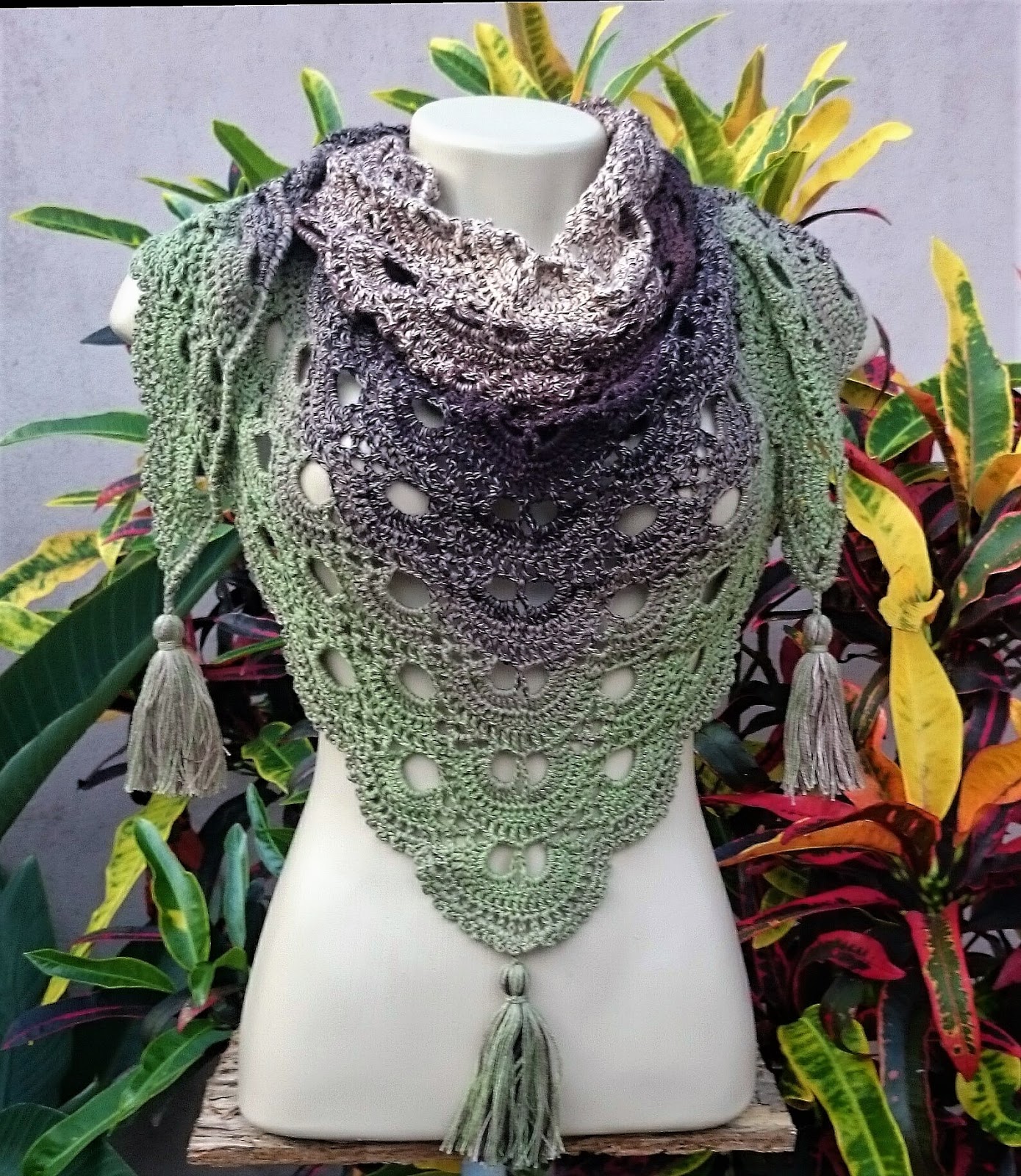JANBRAZIL: Xale em crochê/crochet shawl
