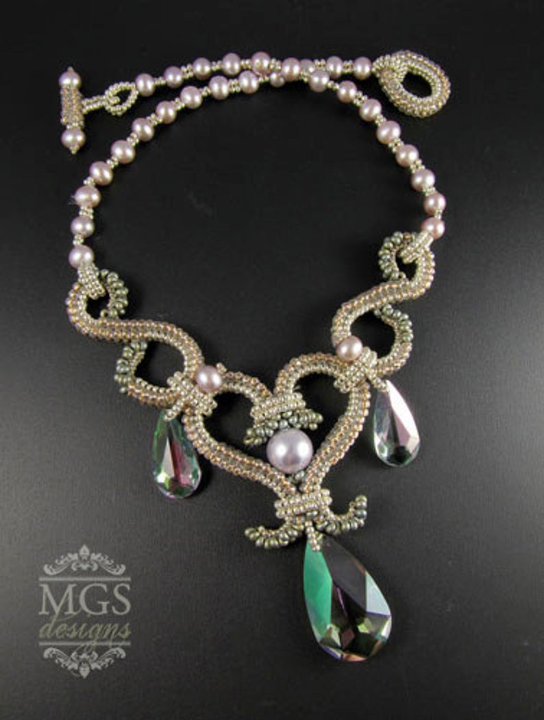 Elegant Beadwork Jewelry Tutorials by grakowsky includes Beaded Cases ...