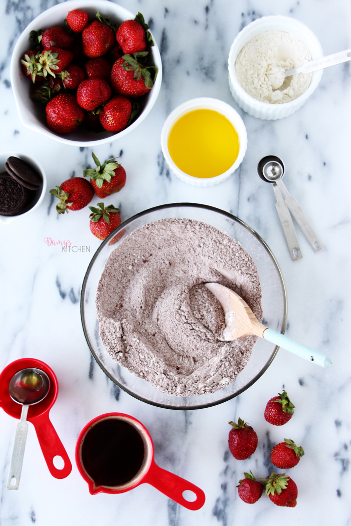 ÇİLEK VE OREO'LU PASTA - Damy's Kitchen