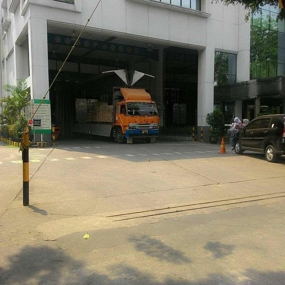 Jasa Angkutan Spesialis truk Wing Box Bekasi-Cibitung-Cikarang-Kerawang ...