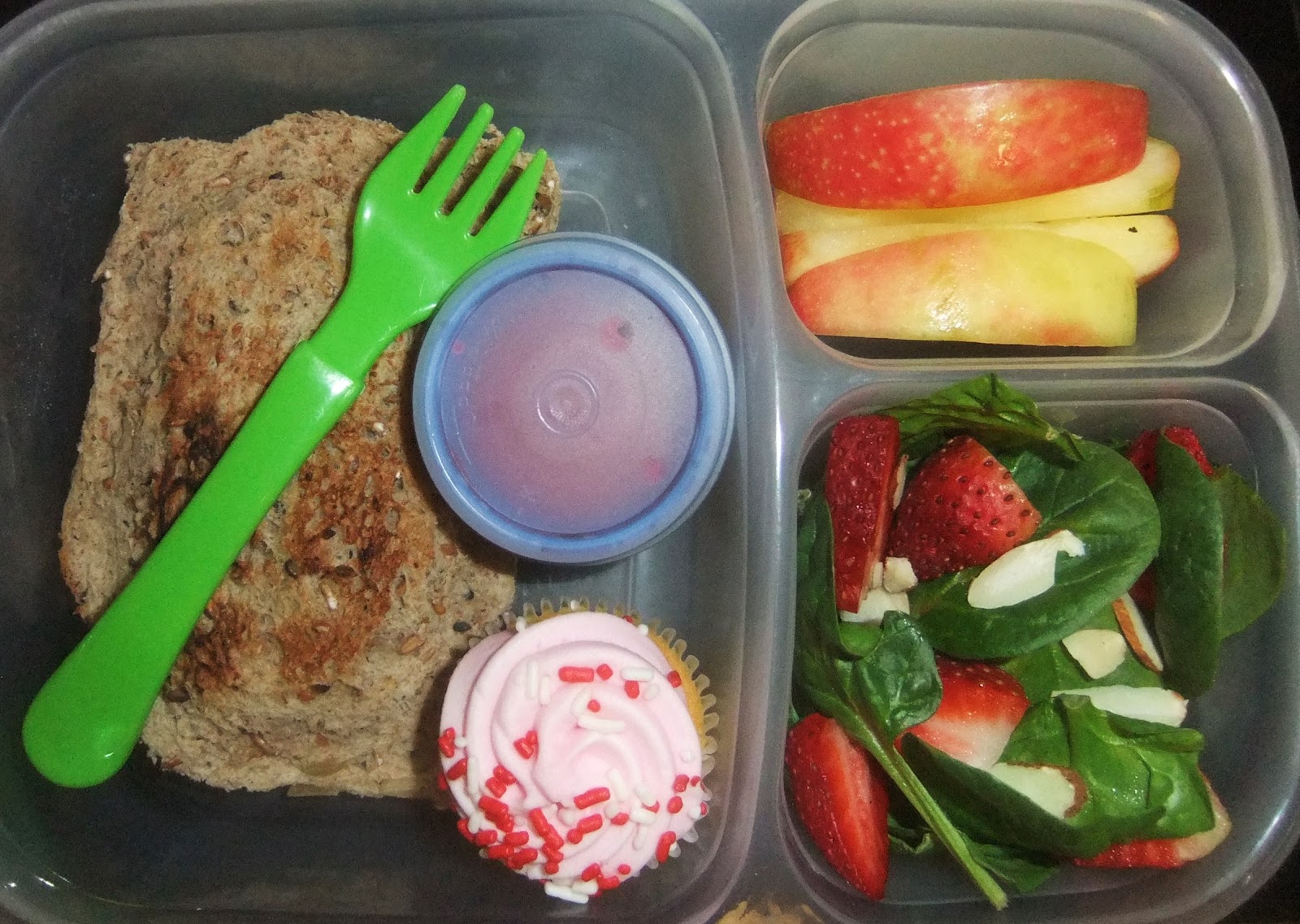 Biting The Hand That Feeds You: Mini DIY Lunchables-Style Lunch!