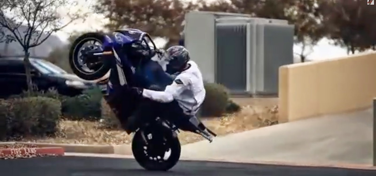See Best Style: Stunt Drifting motorbike R1 and Z1000