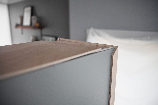 Building the floating wall: the final touches.