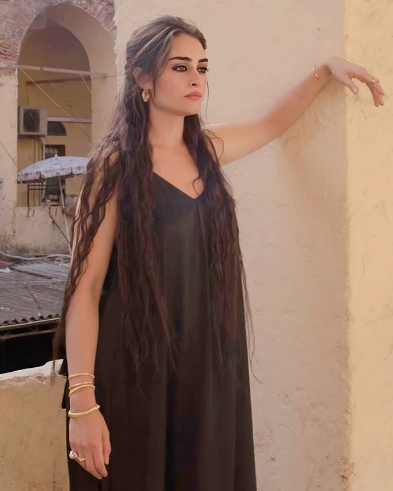 Esra Bilgic aka Halima Sultan’s Cover Shoot for Hello Pakistan Magazine ...