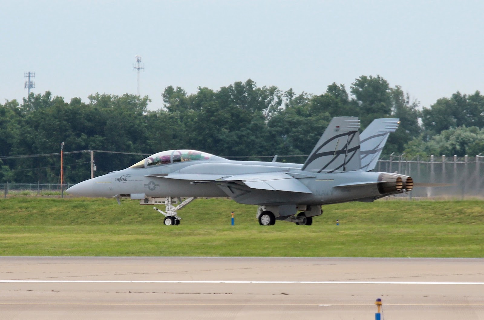 The Dead District: F/A-18E/F + CFT