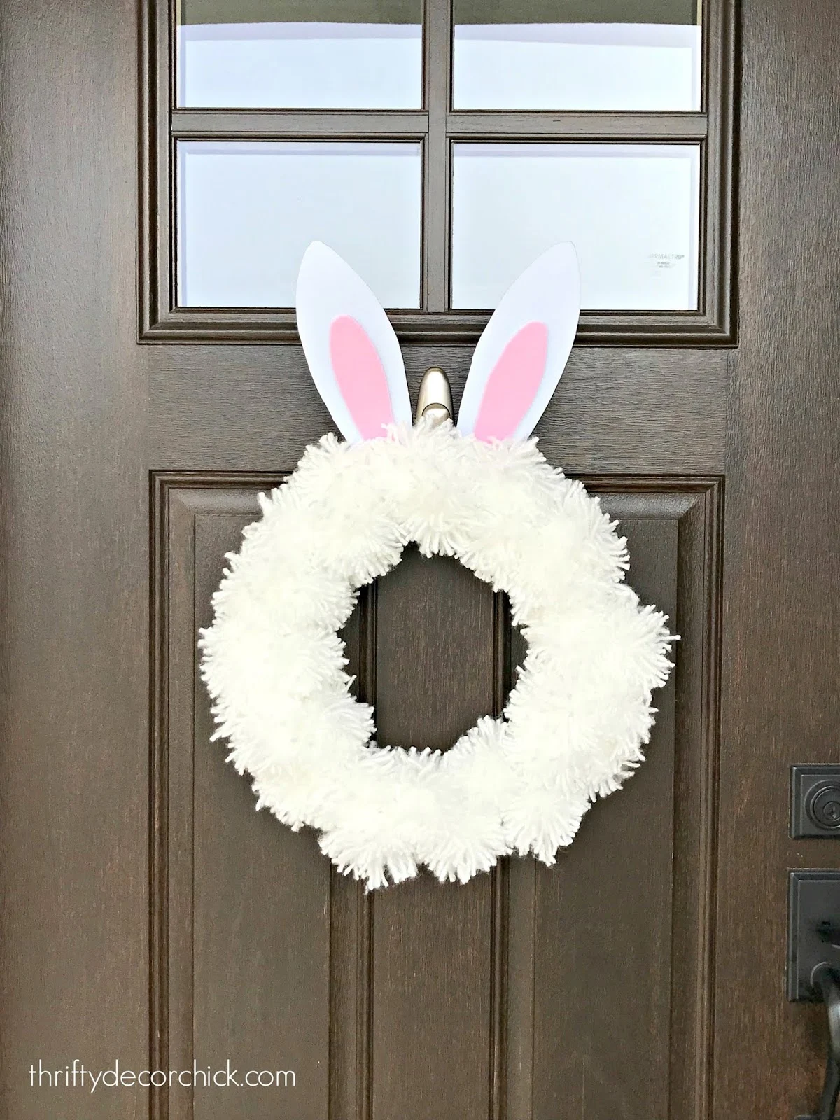 How to Make a DIY Fluffy Bunny Easter Wreath | Thrifty Decor Chick ...