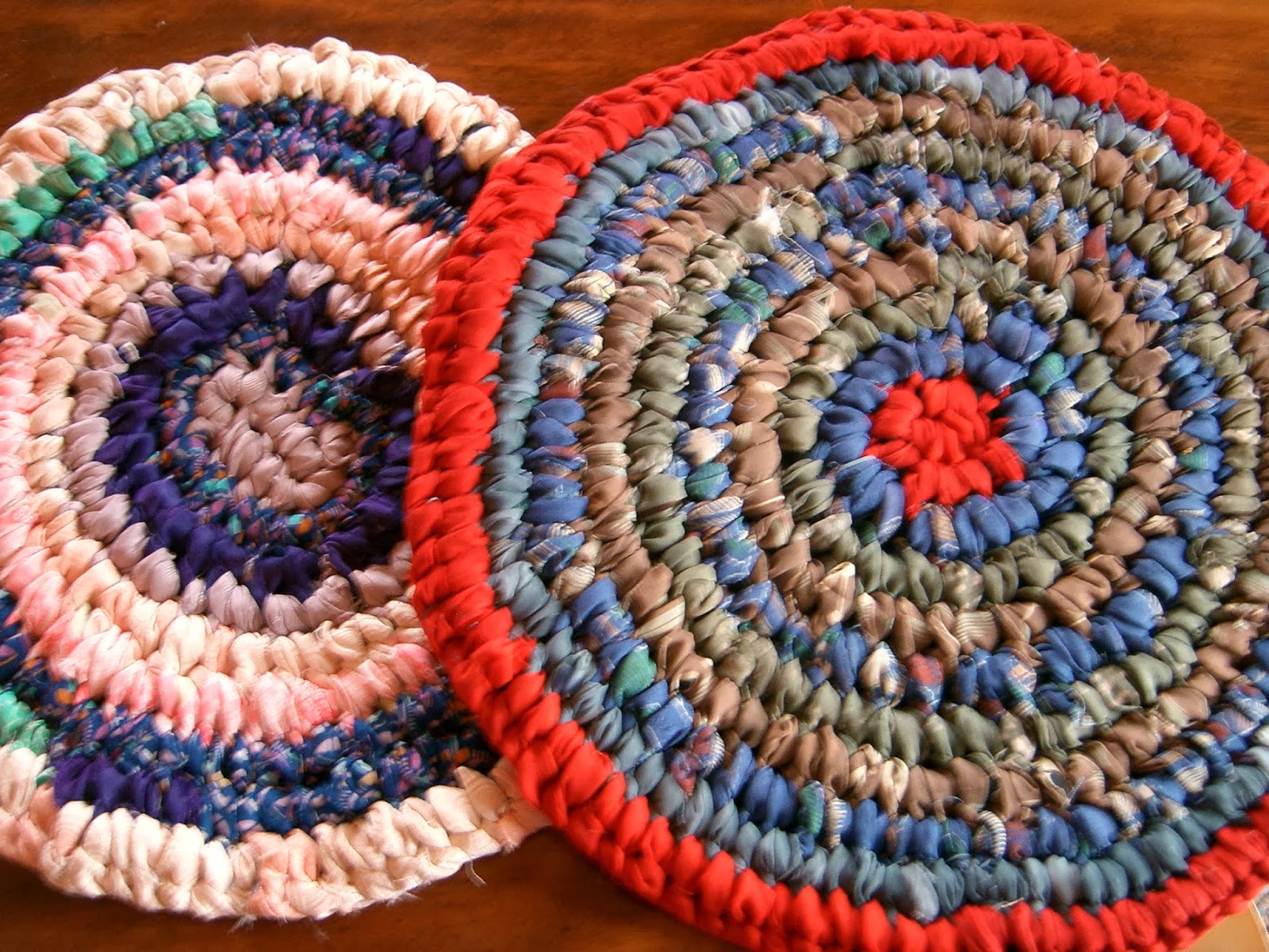 Rags to Rugs - Recycling Clothes into Carpets: Toothbrush Rugs