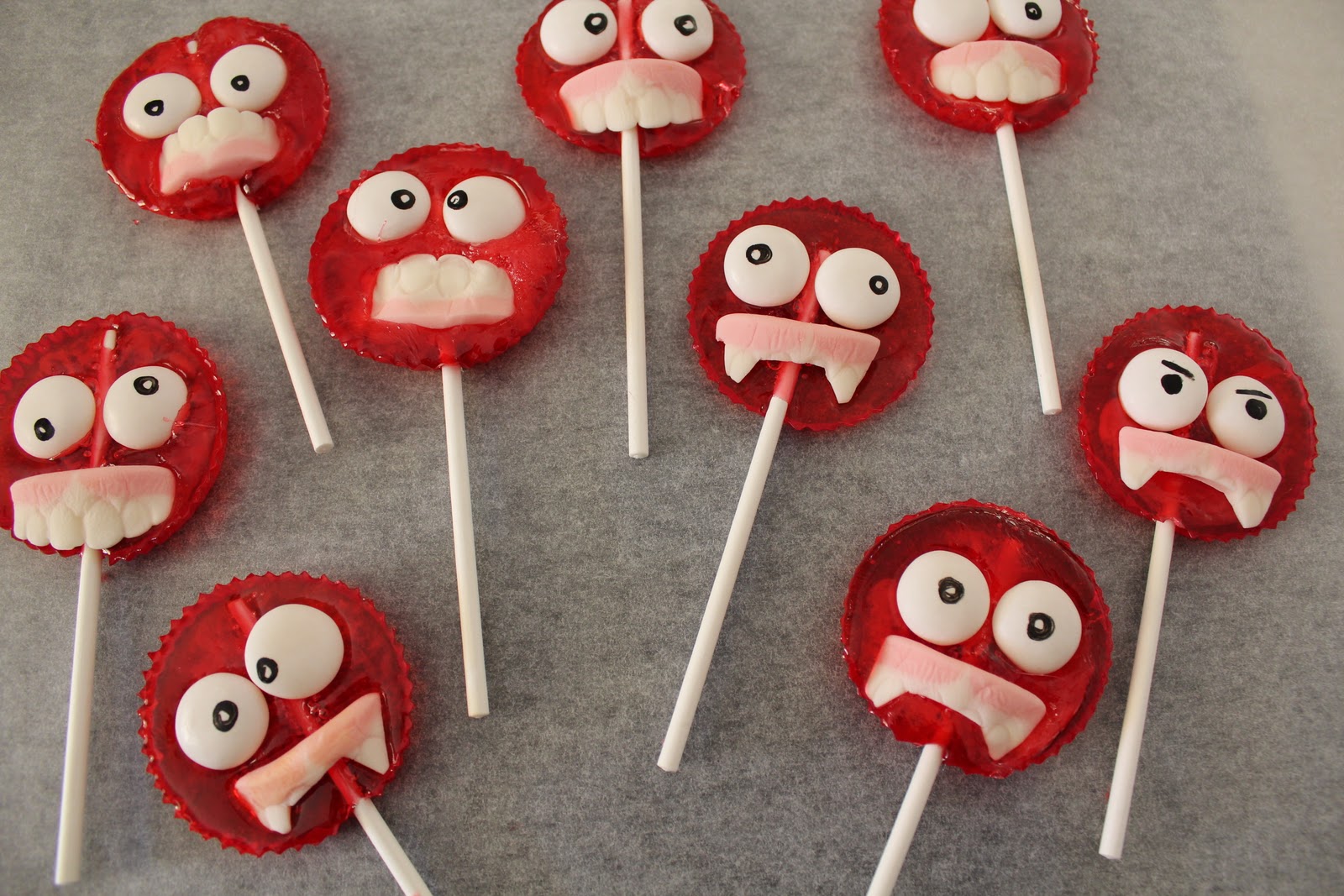 maker*land.: How to make funny face lollipops