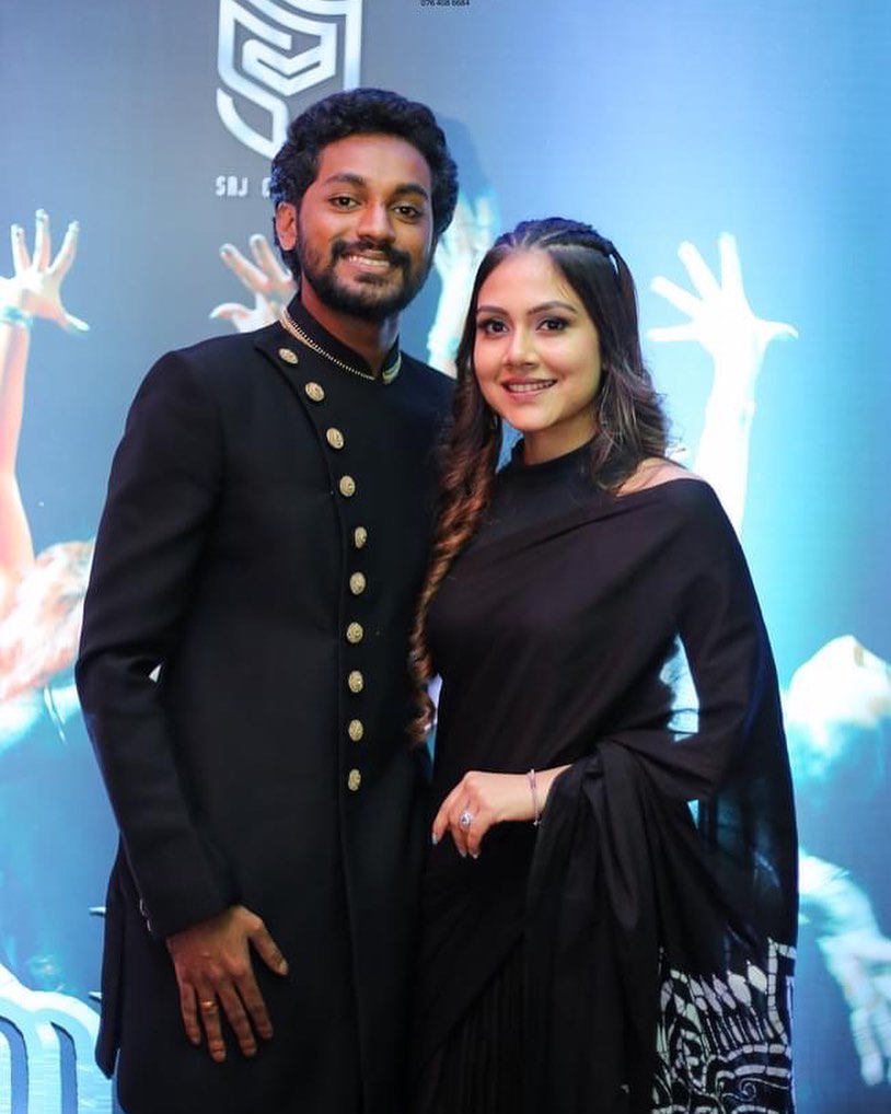 40 family photos of Sajitha Anthony and Buvi