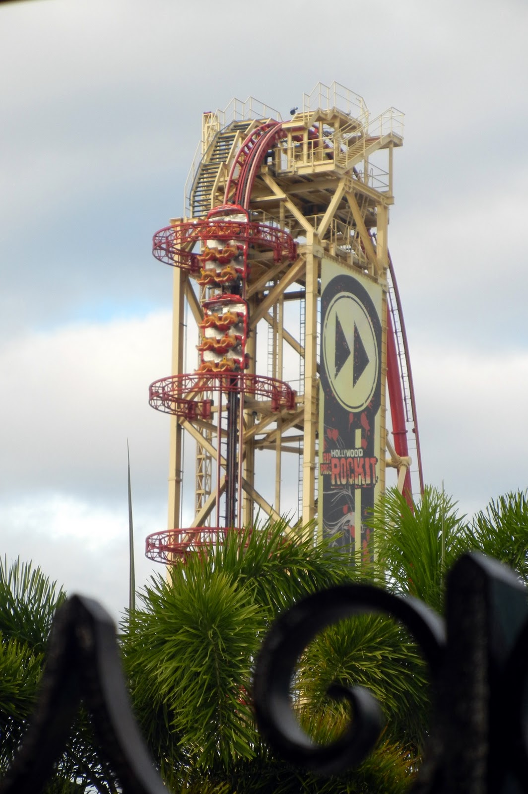 The Dude Y: Day 14 at Universal Studios