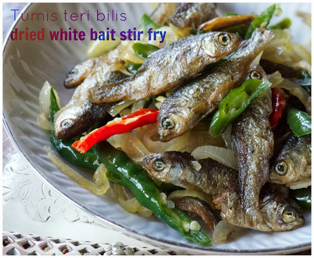 Indonesian Medan Food: Tumis Teri Bilis ( Dried White Bait Stir Fry )