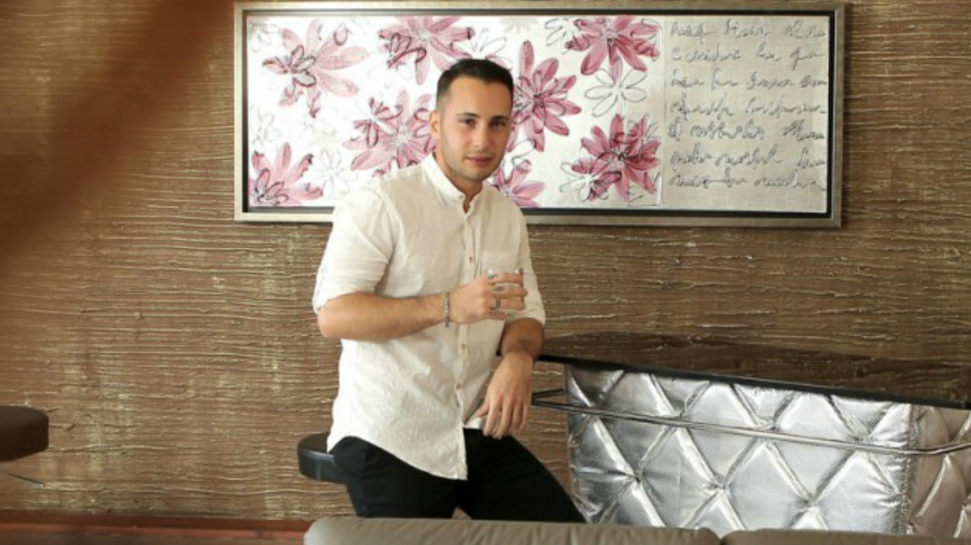 O Diário de Bruna Jones: Bruna Entrevista: 8x47 - Raul Costa