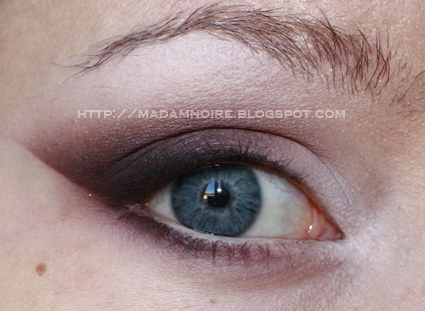 Madam Noire Makeup Studio: Tutorial: Smokey cateye