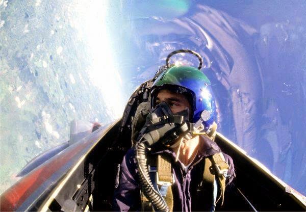 Ayrton Senna: Ayrton Senna Piloto de Caça?