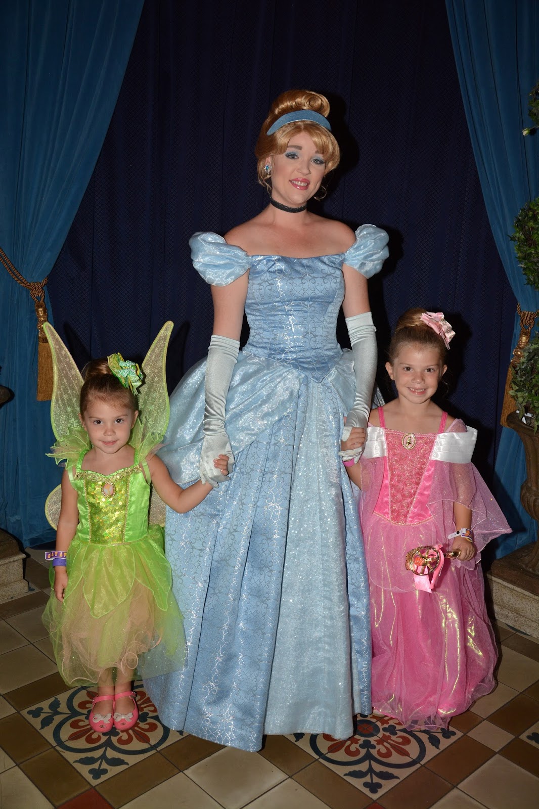 Leah Loo, Jelly Boo, and Teddy Too: Some Disney Photo Pass Pictures