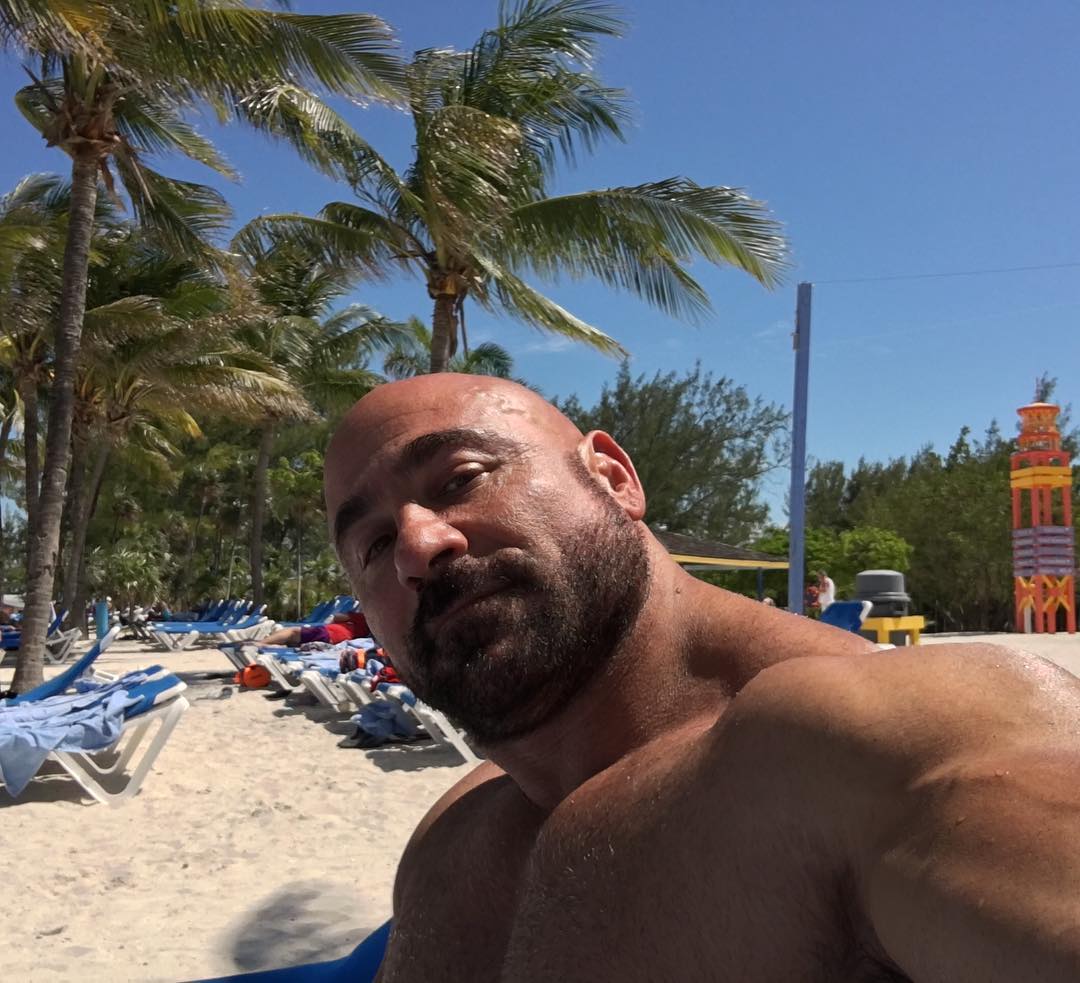 Muscle Lover: Greek-American IFBB Pro bodybuilder & musclebear Mike ...