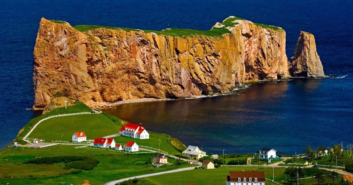 Percé Rock, Québec, Canada (with Map & Photos)