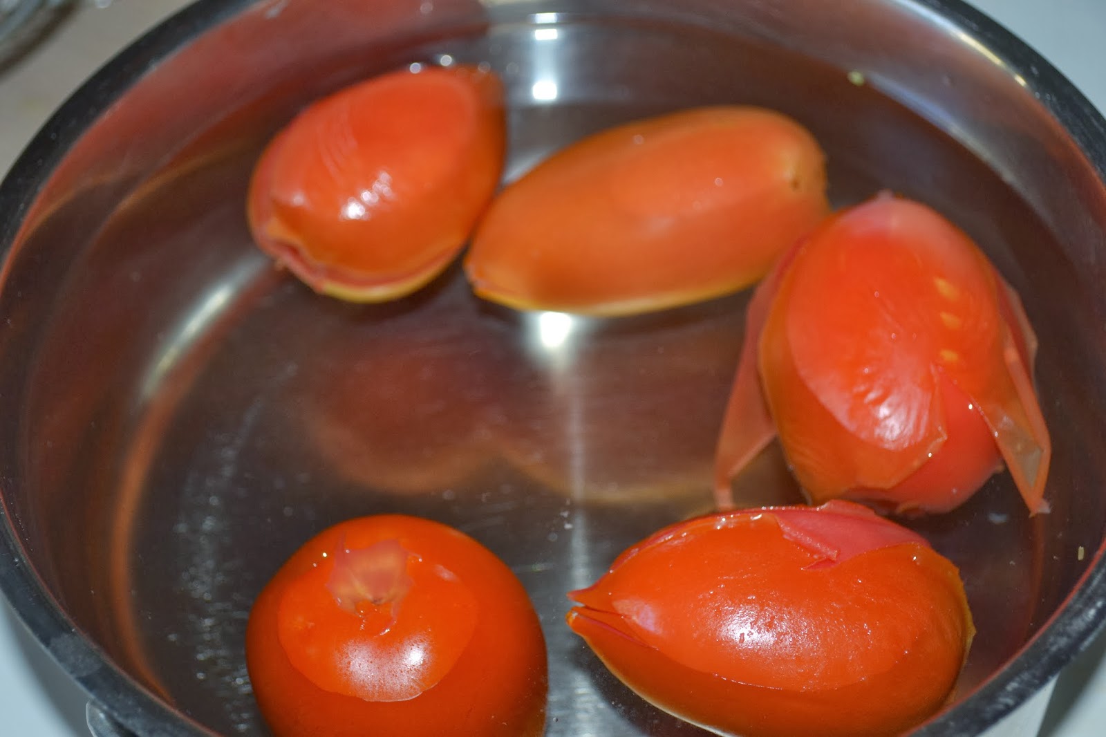 CHEF AT HOME 360: Como pelar y cortar un tomate