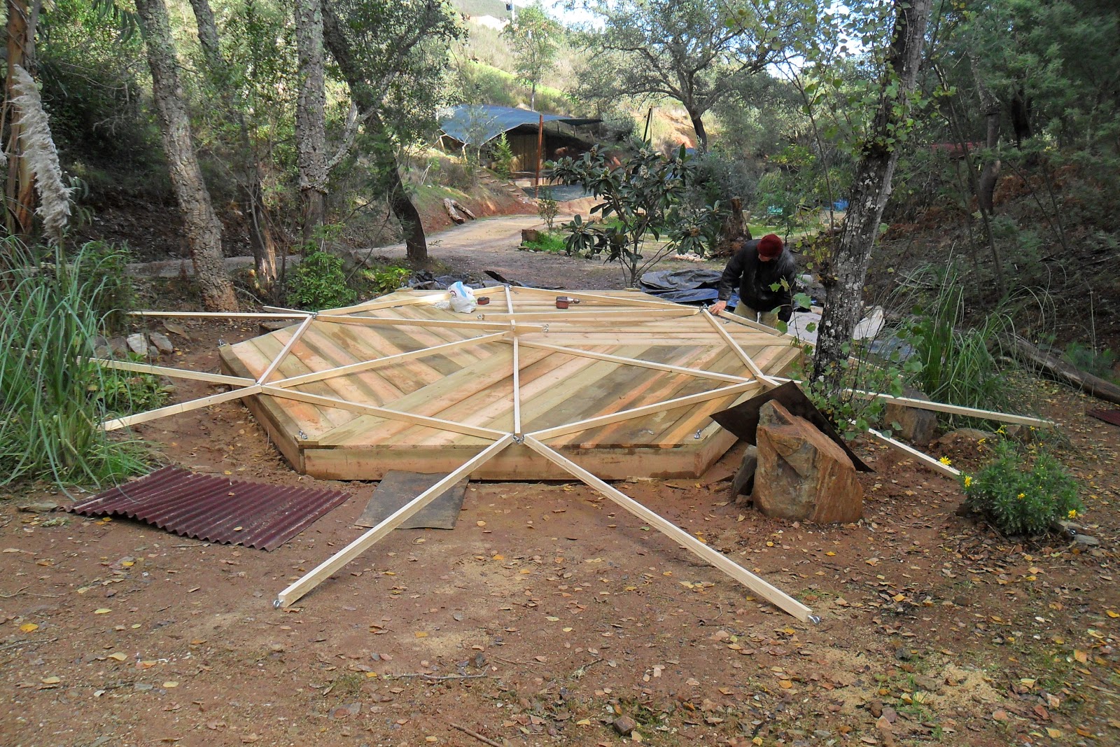 NEW PARADIGM DESIGNS & CAMELEON CLOTHES: Monte Sahaja Portugal ...