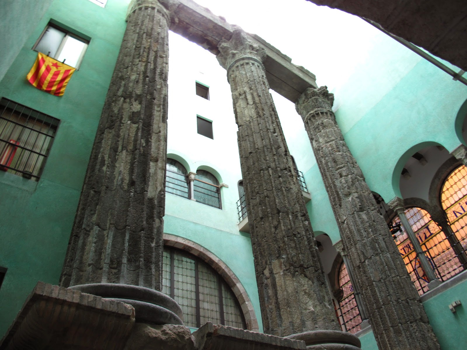 Barcelona in the Summer: Temple of Augustus in Barcelona