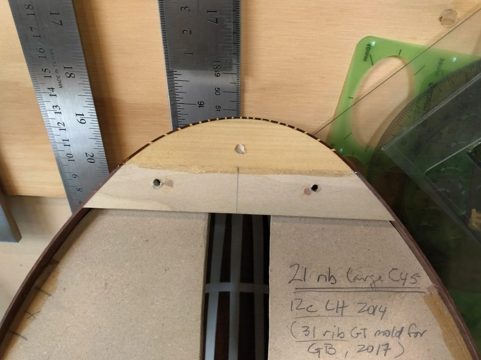 The Lute's Progress,: Building a 13 Course Lute, Start to Finish, 2 ...