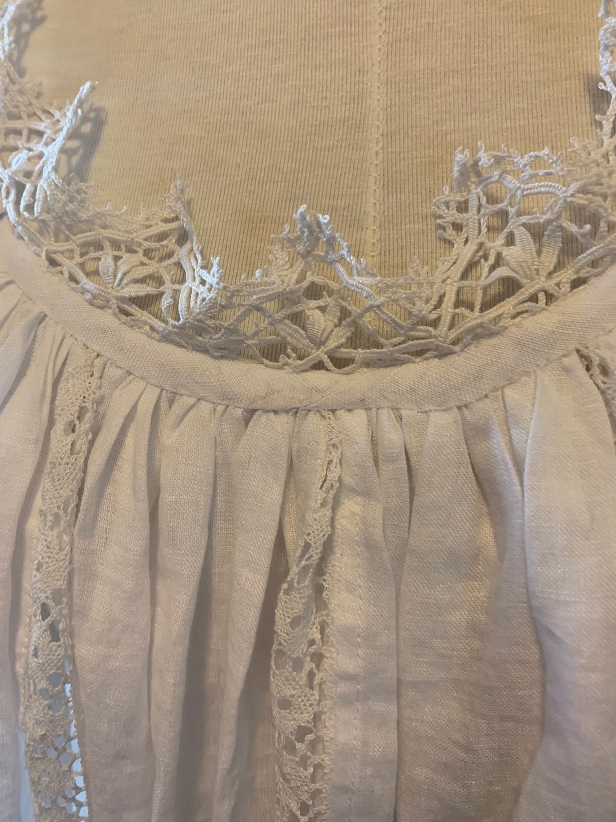 Running with Scissors (and fabric): A 16th century Italian Camicia with ...