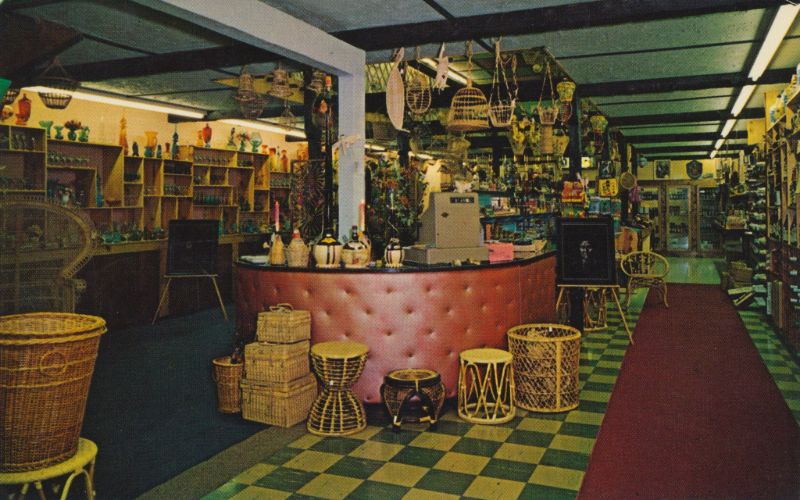35 Cool Pics Show the Interior of American Stores in the 1950s and '60s ...
