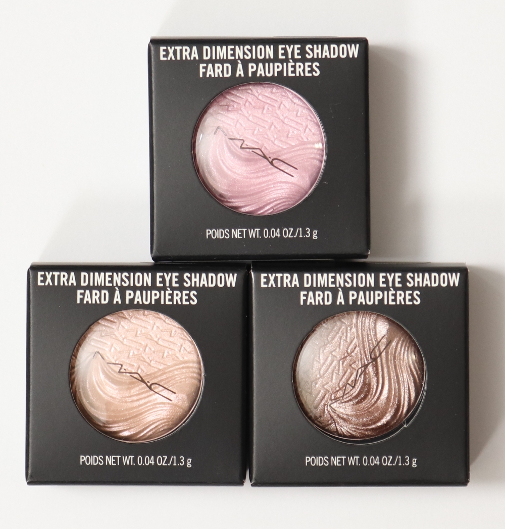 MacKarrie Beauty Style Blog: MAC Extra Dimension Eyeshadow