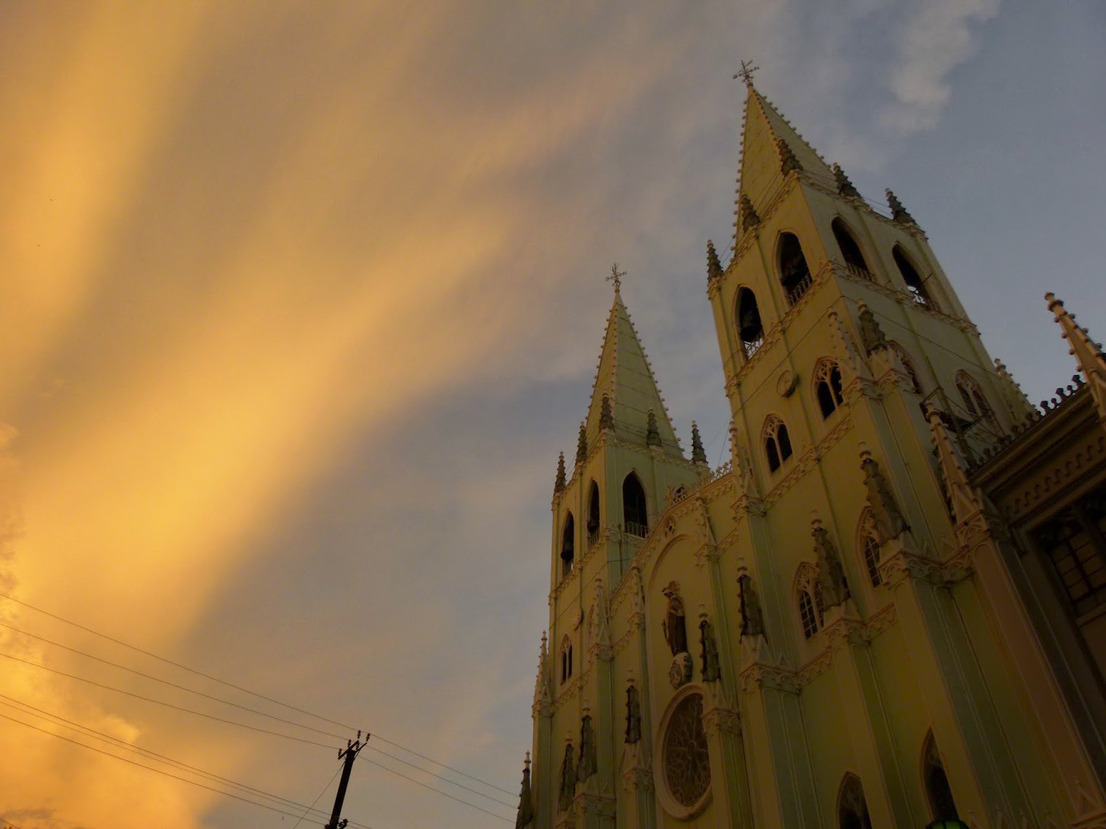 A CHURCH OF STEEL: BASILICA OF SAN SEBASTIAN, MANILA - Lakwatserong ...