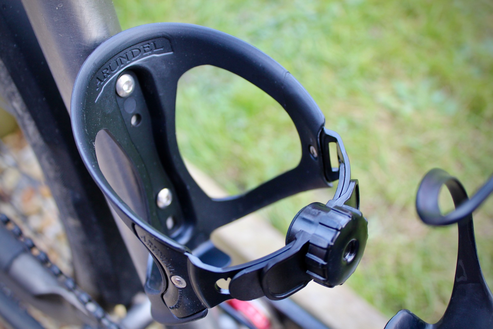 Review – Arundel Looney Bin and DTR/STR Sideloader Bottle Cage