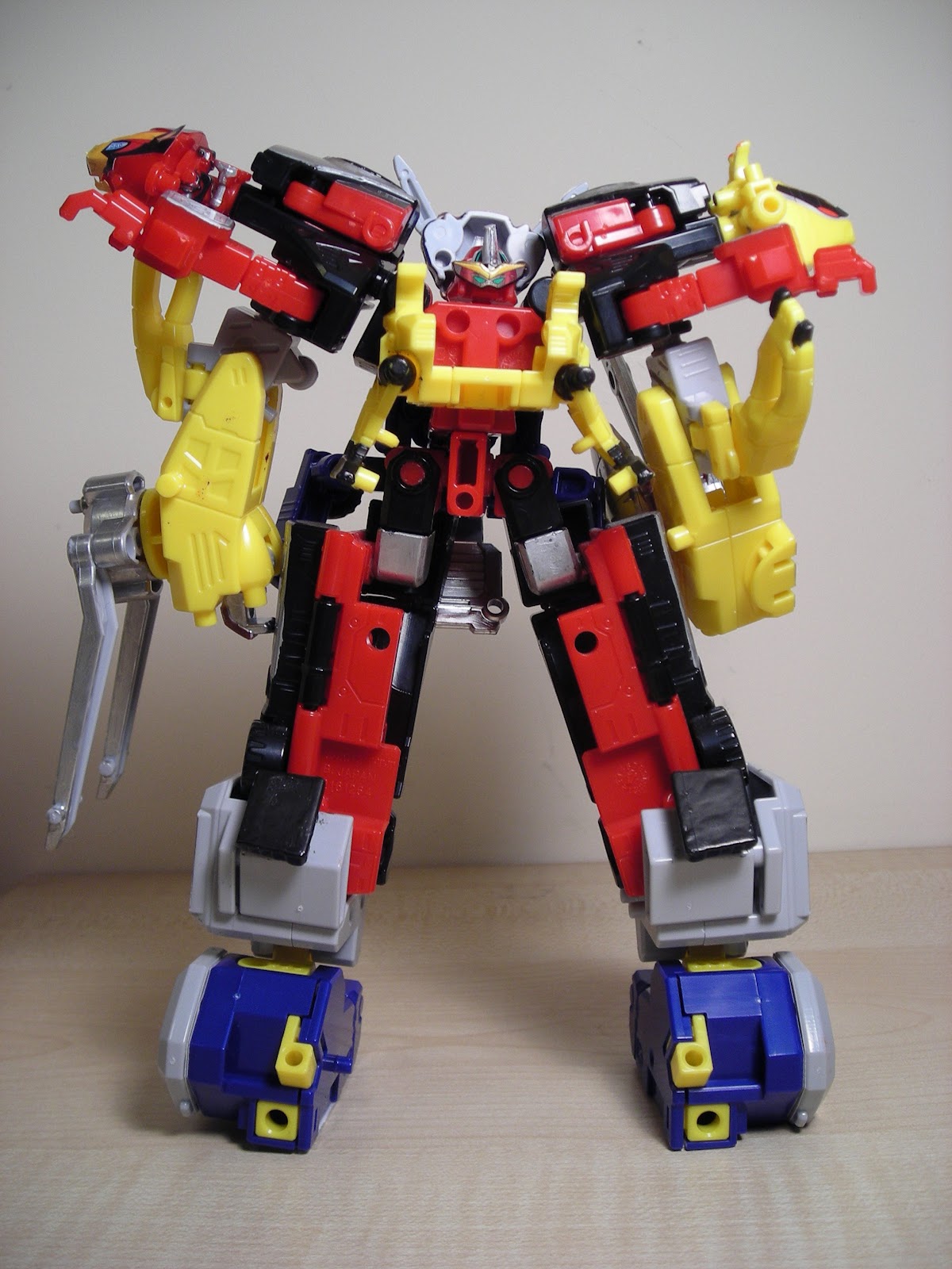 My Shiny Toy Robots: Toybox REVIEW: Tokumei Sentai Go-Busters mini-pla ...