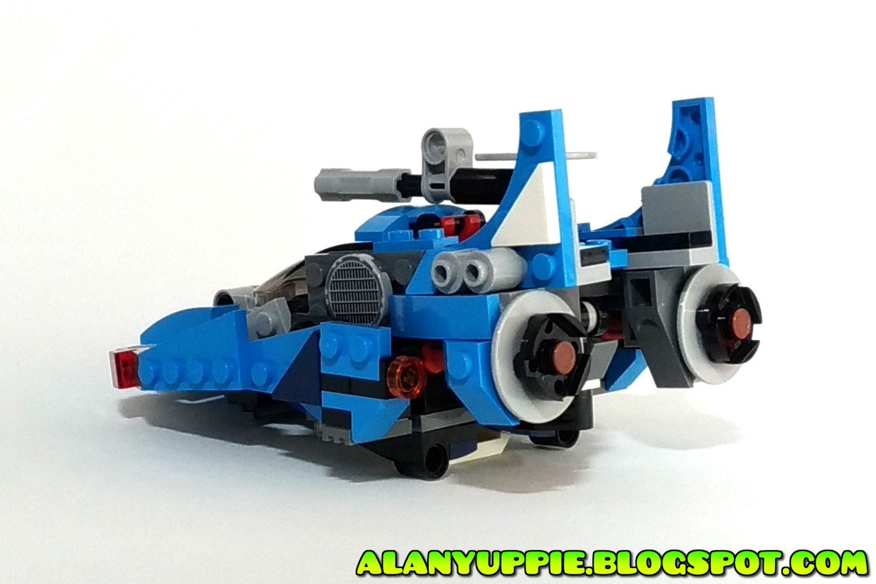 Alanyuppie's LEGO Transformers: Video Tutorial: Transformer Speedboat ...