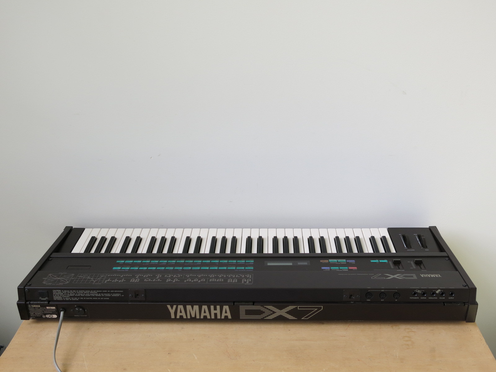 MATRIXSYNTH: Yamaha DX7 SN 24671 with 4 ROM Cards & Dutch