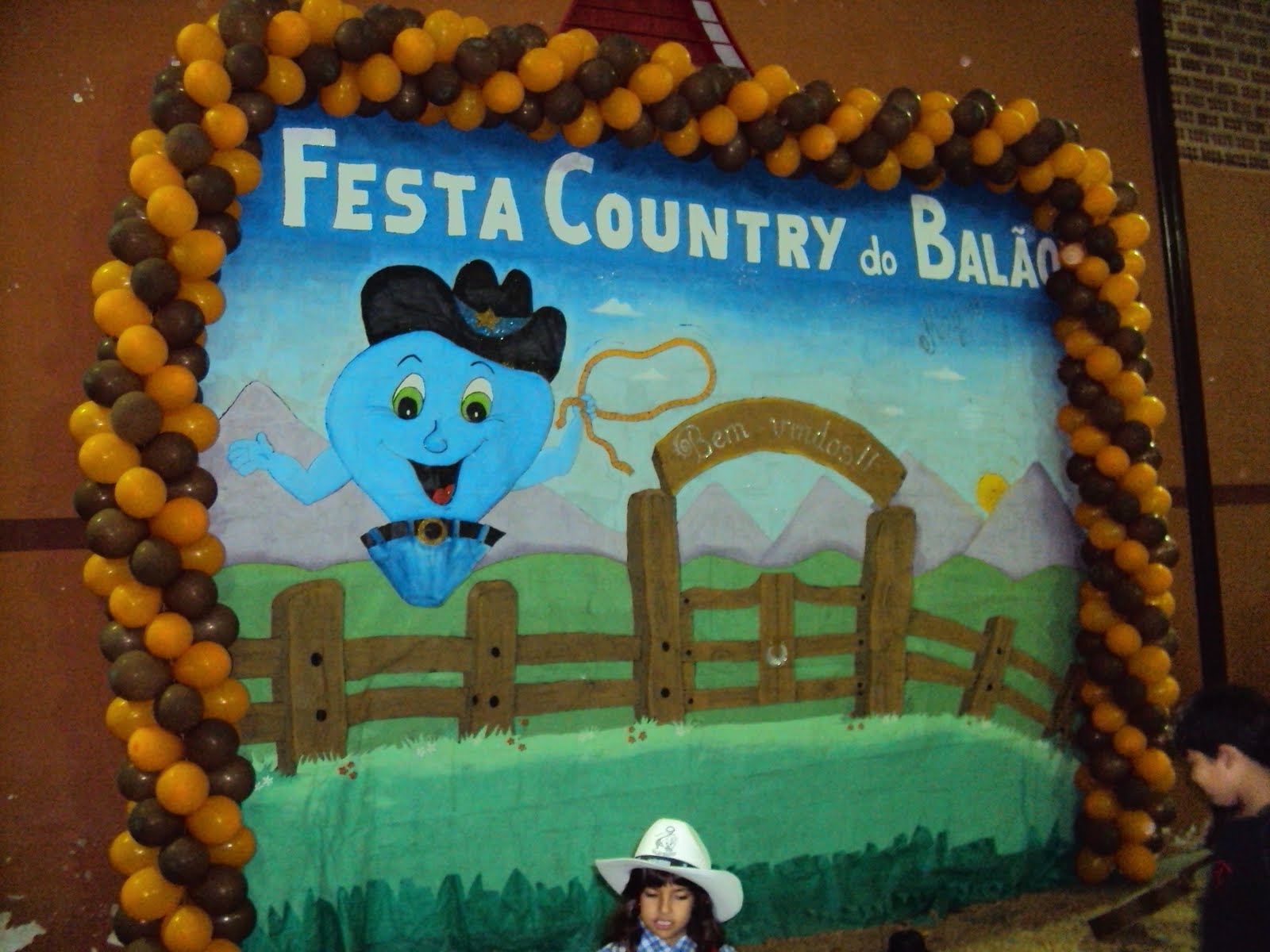 Centro Educacional Infantil Balão Mágico: FESTA COUNTRY