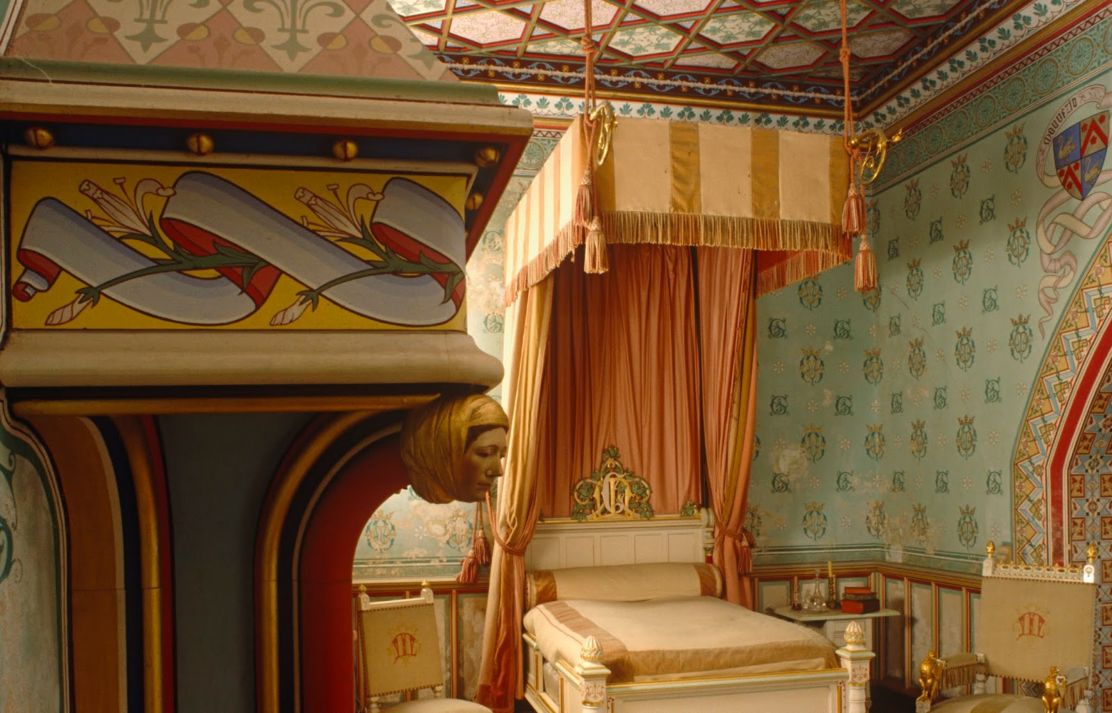 Splendid Sass: BEDTIME: INSPIRATIONAL BEDS, BEDROOMS, AND BOUDOIRS