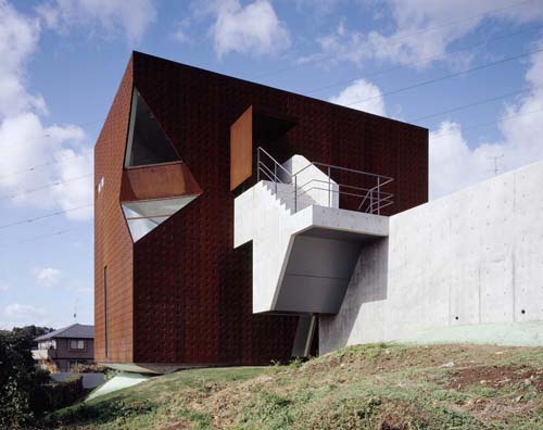 LAURA WHITEHEAD: Atelier Hitoshi Abe