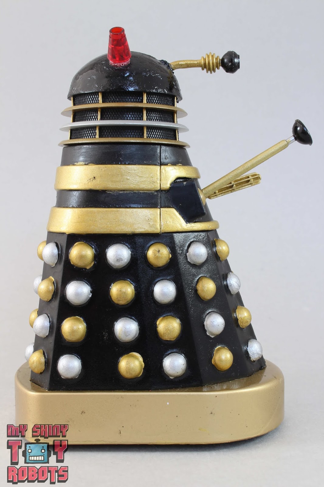 My Shiny Toy Robots: Custom Figure: Dr. Who & the Daleks (Movie) Black ...