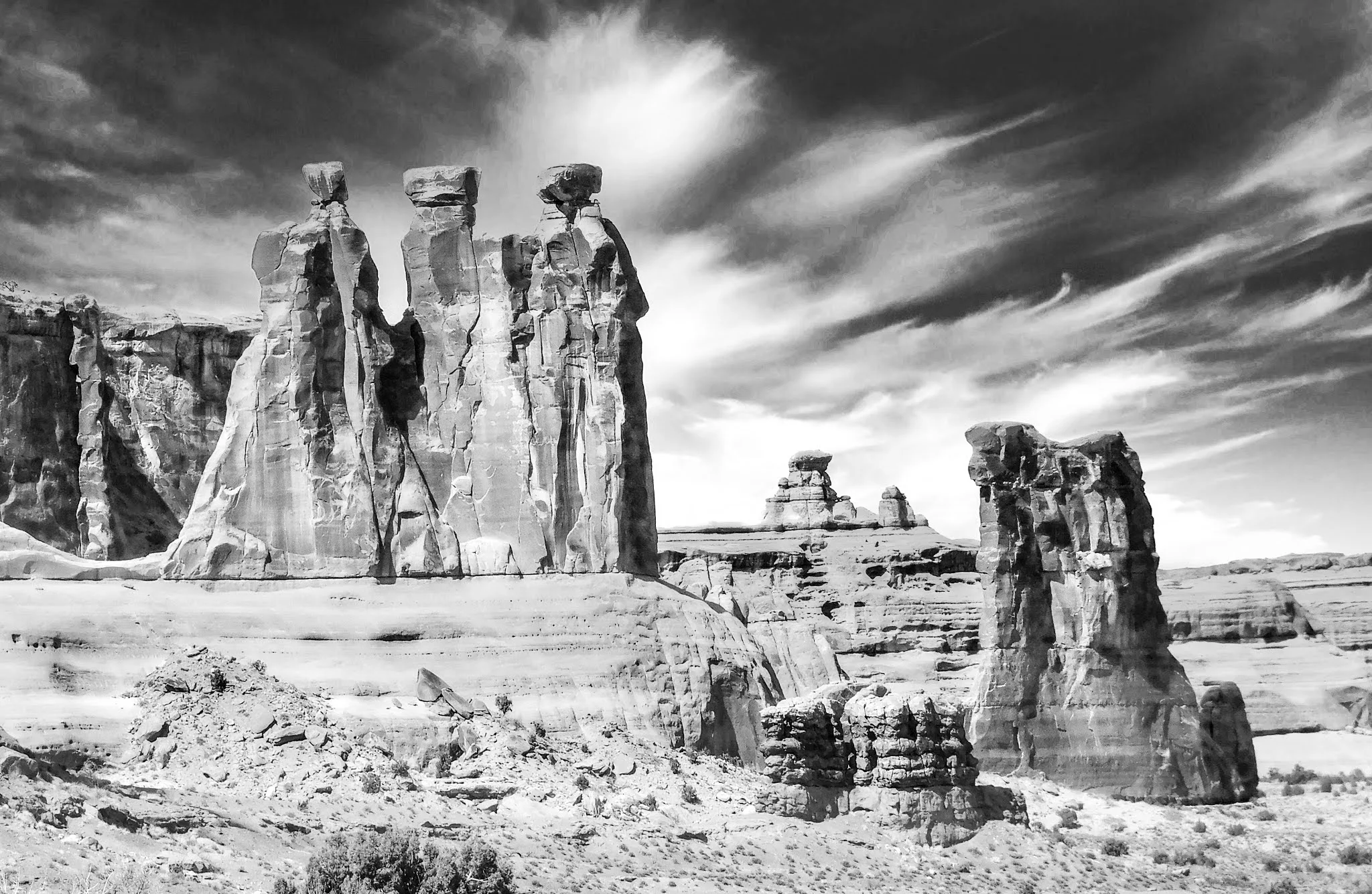 40+ Black And White Wallpapers Collection | Rustcode | RUSTCODE