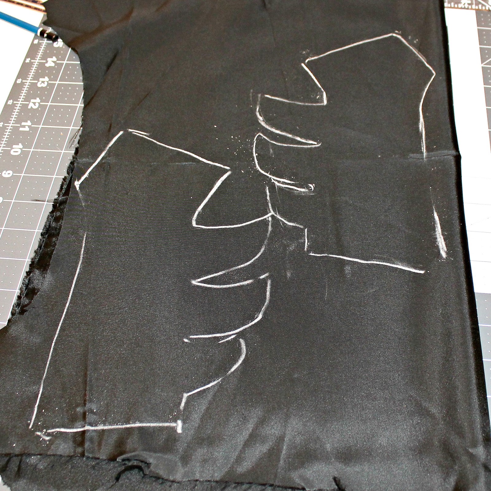 DIY Easy Batman Gloves/Gauntlets