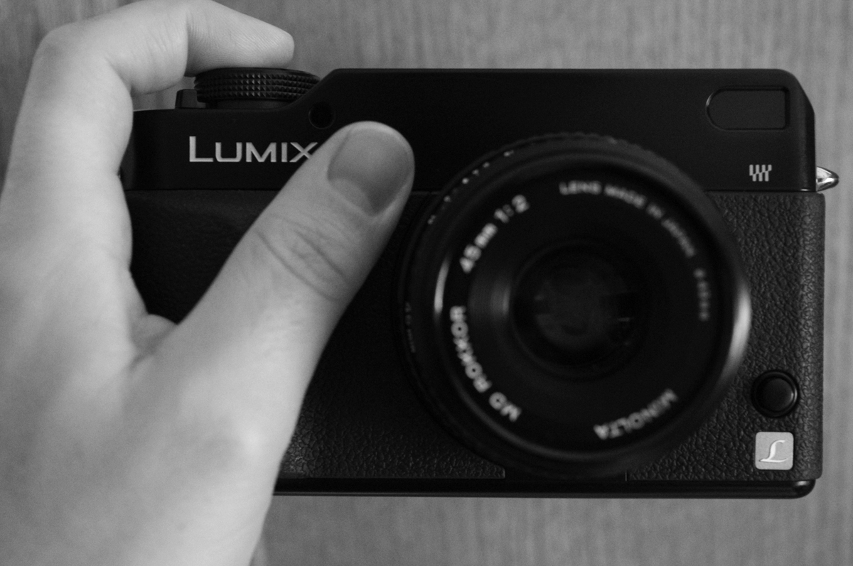 PHOTOGRAPHIC CENTRAL: Panasonic Lumix DMC-L1- Still a Real Gem!