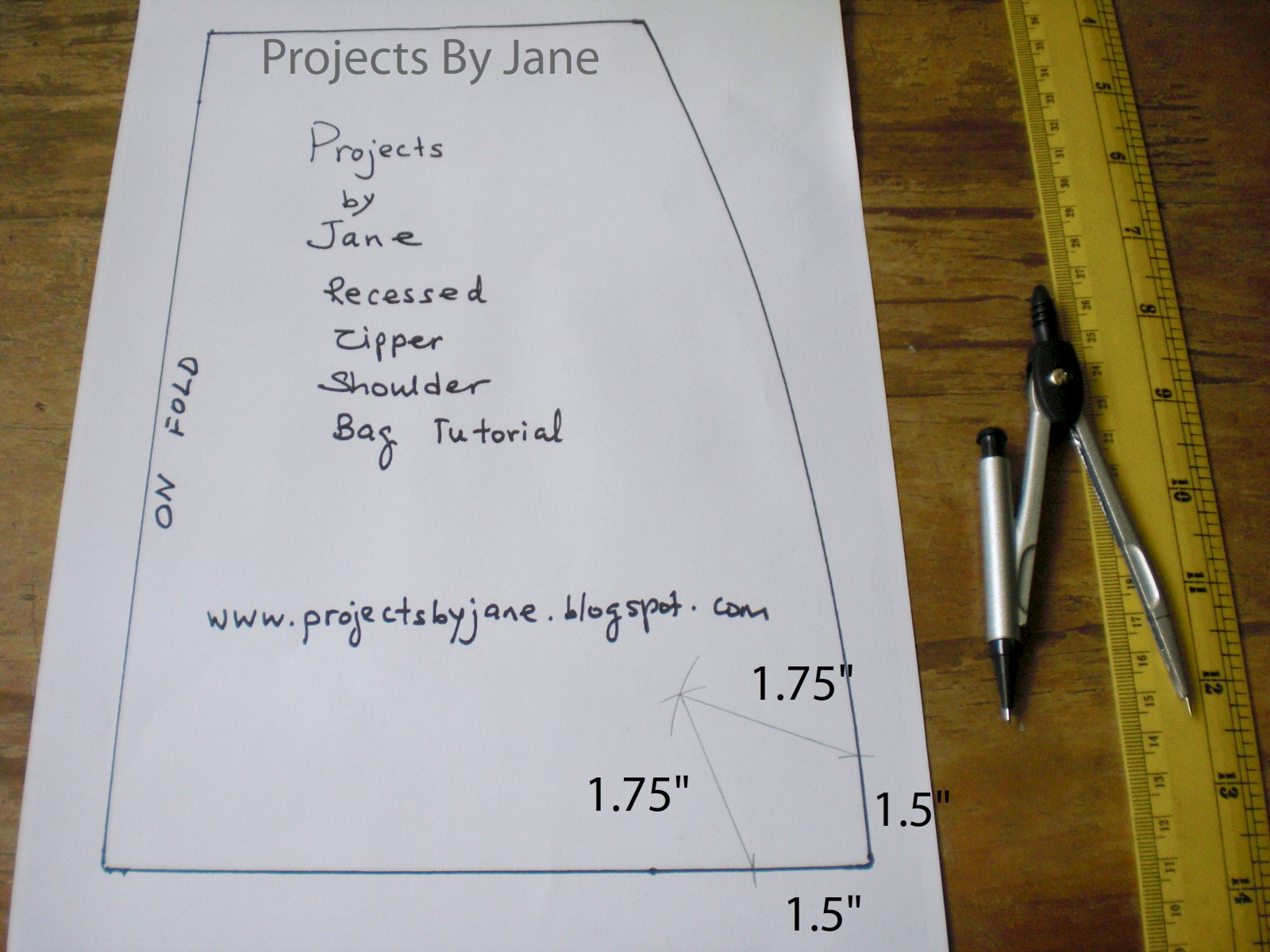 This is how I draw and sew a bag dart | Projects by Jane