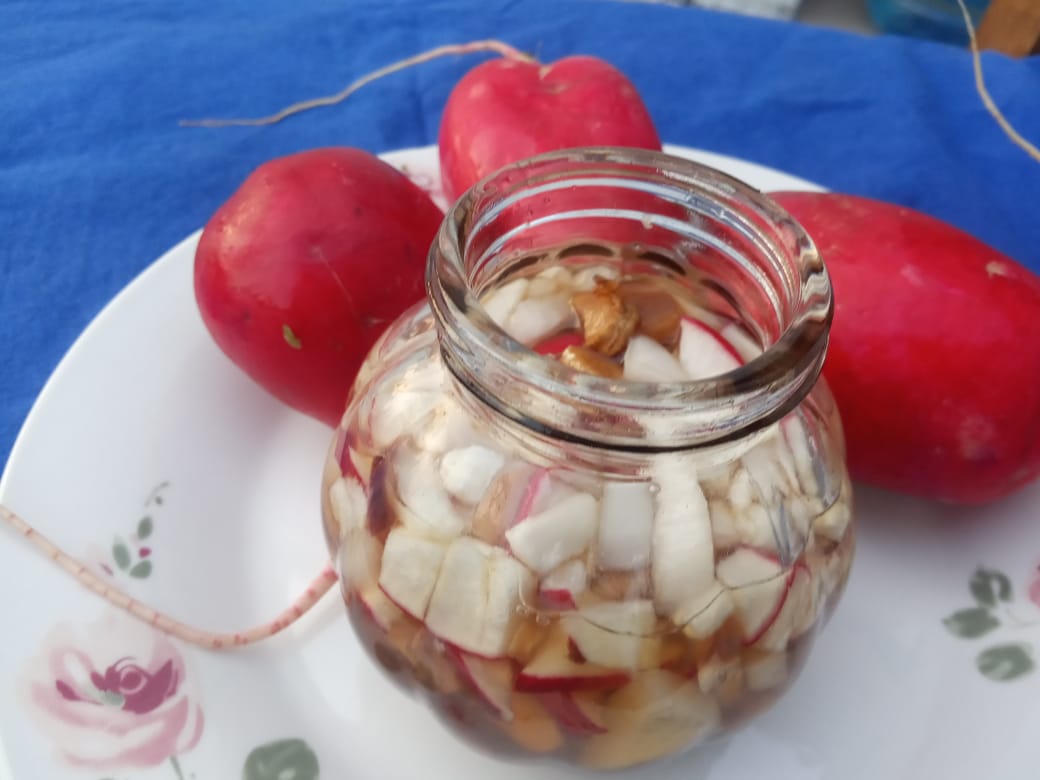 Jarabe de rábano, miel, cebolla y ajo para fortalecer las vías ...