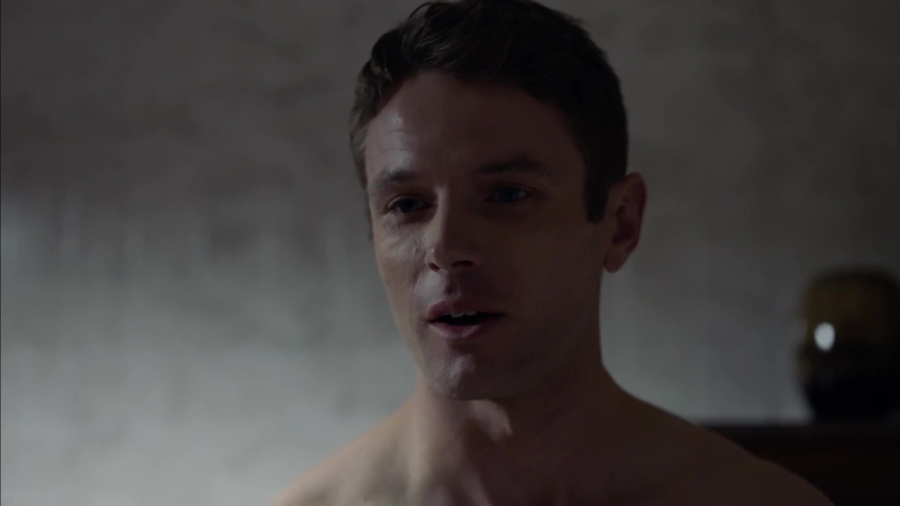 ausCAPS: Sebastian Pigott shirtless in Slasher 2-01 "Six Feet Under"