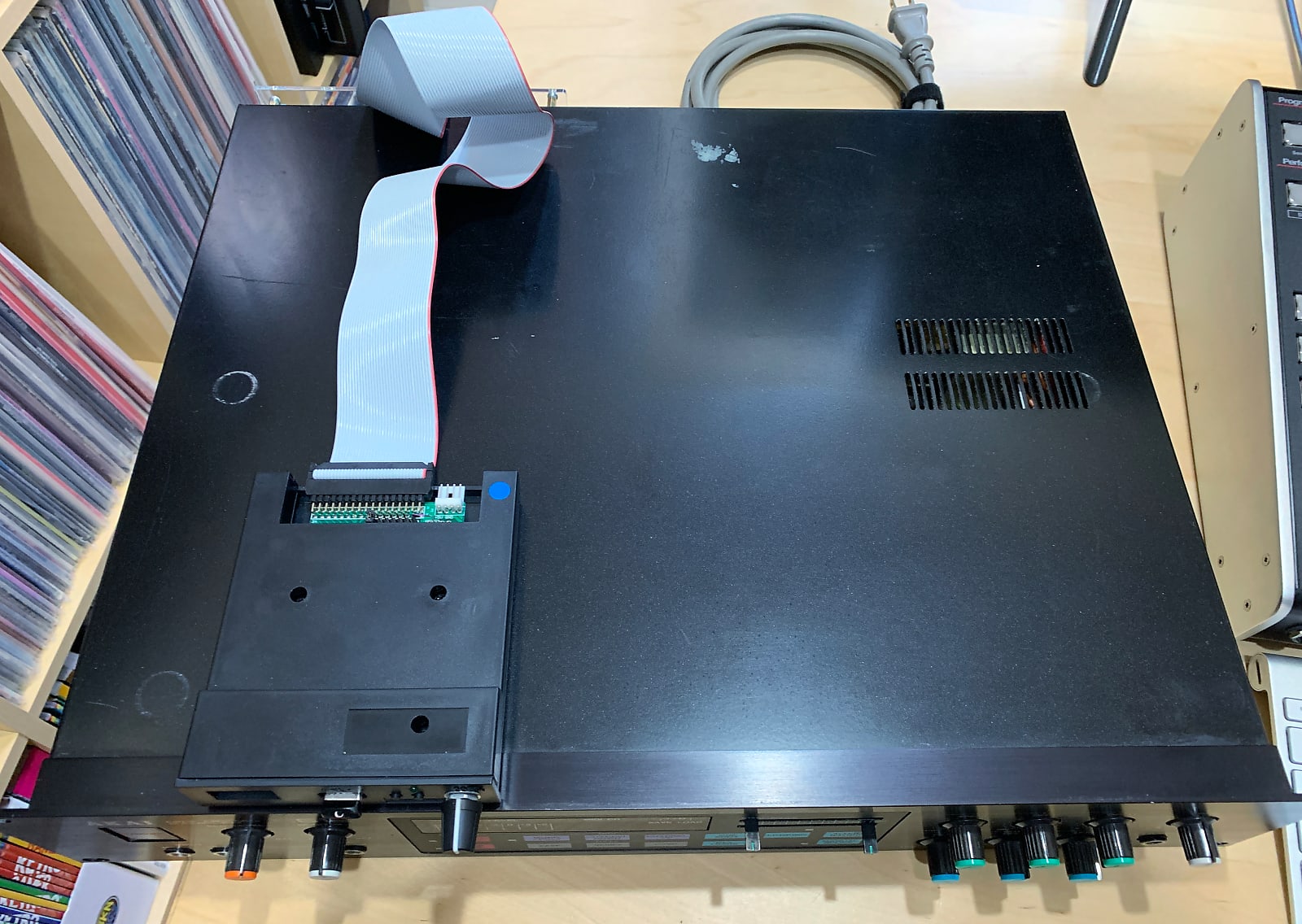 MATRIXSYNTH: AKAI S612 sampler with XD-280 Disk Emulator + Sample Library SN 00820-01247