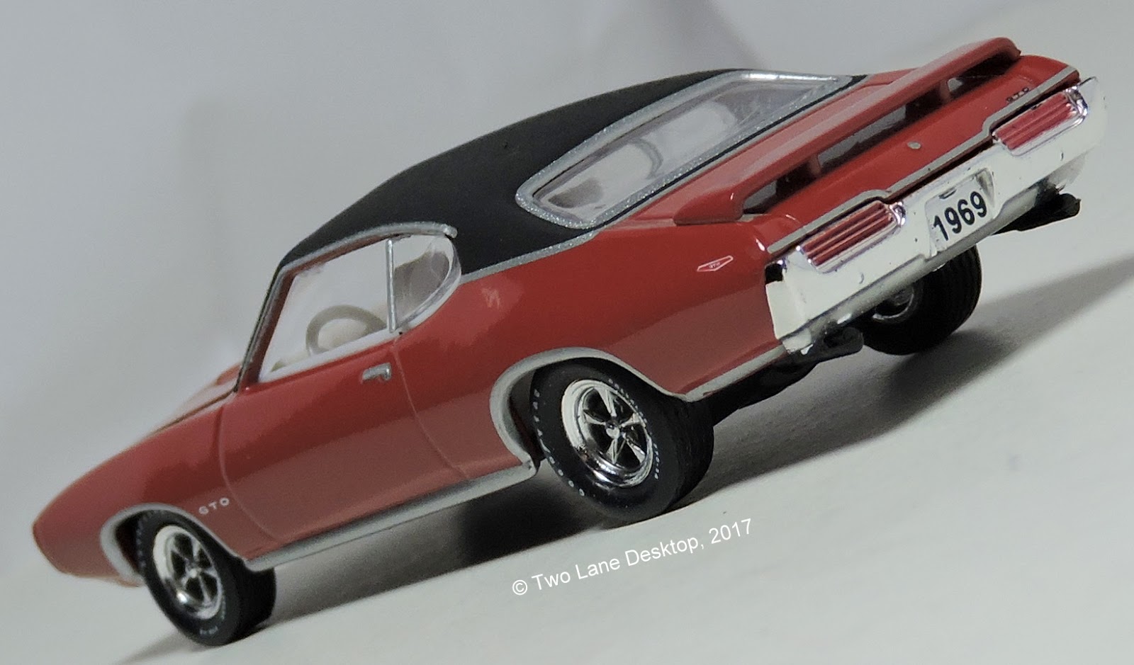 Johnny Lightning 1973 Pontiac GTO and M2 Machines 1969 Pontiac GTO