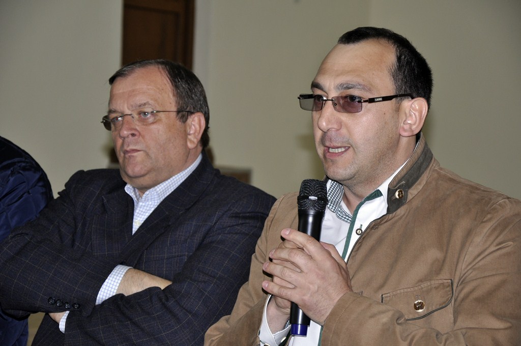 Primarul comunei Vatra Moldoviței, Virgil Saghin, va fi demis din ...